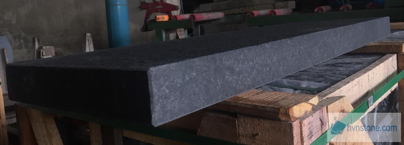 Black Basalt Covering / Caps